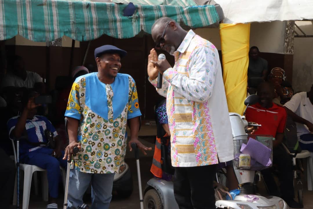 Gabon : Le soutien de Hervé Patrick Opiangah aux Handicapés d’Akébé ...