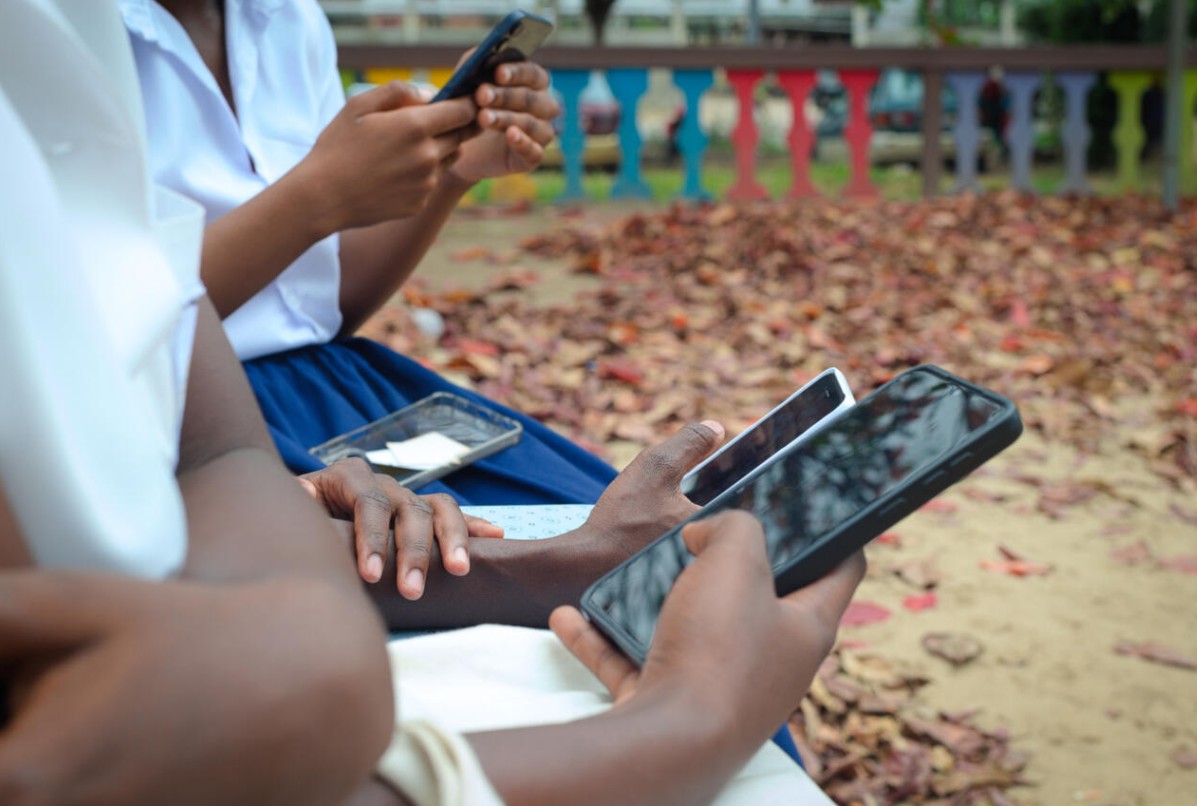 Gabon : les réseaux sociaux désormais interdits d’accès aux moins de 16 ...