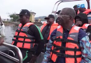Mayumba : Oligui Nguema partage le quotidien des pêcheurs de la Basse ...